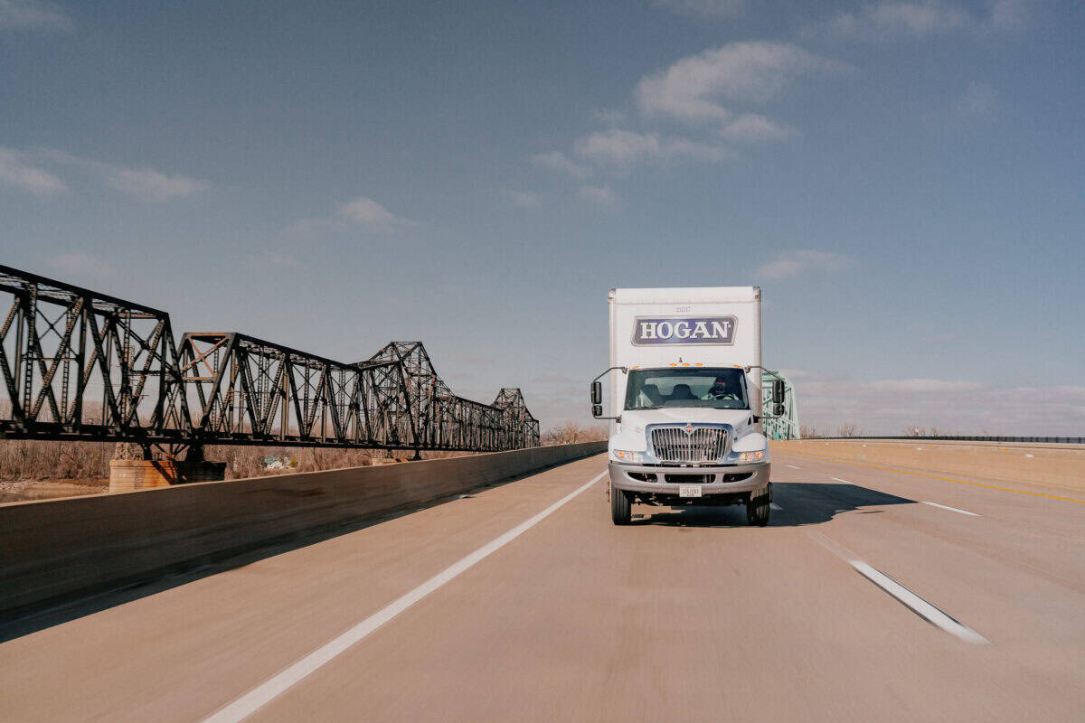 Truck Leasing and Maintenance Services | Hogan